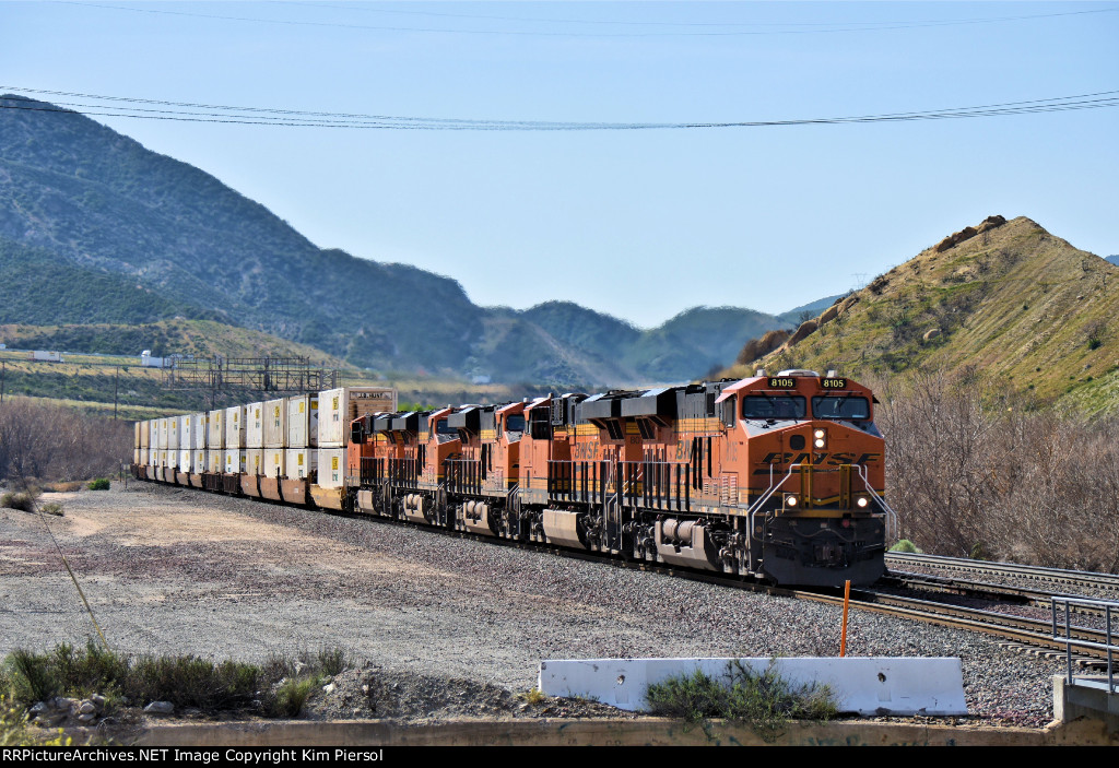 BNSF 8105